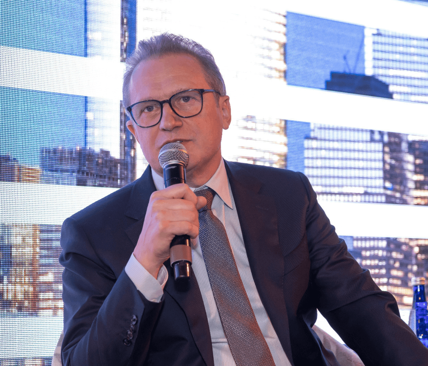 CEO Global da JBS defende aliança Brasil-EUA para enfrentar fome e ...